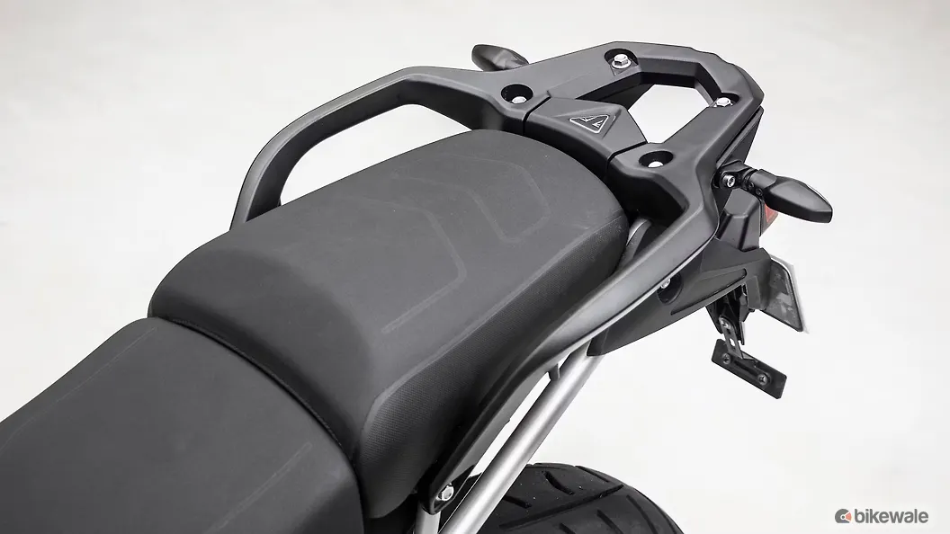 Triumph Tiger 900 Grab Rail Image – BikeWale