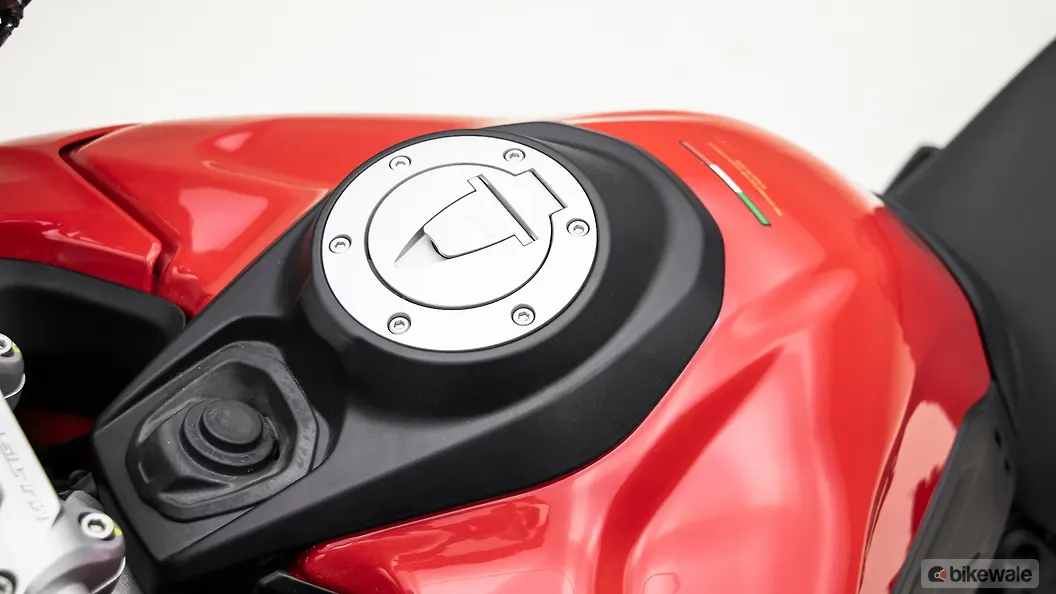 Ducati Multistrada V4 Fuel Tank Image – BikeWale