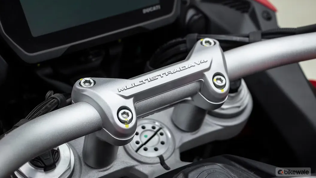 Ducati Multistrada V4 [2024] Handle Bar Image – BikeWale