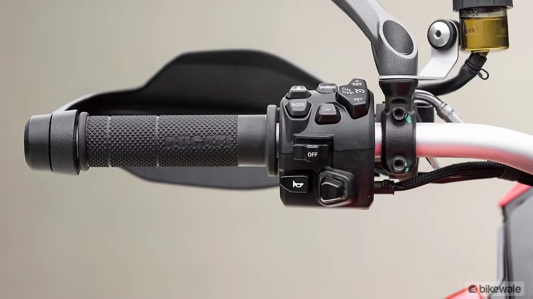 Ducati Multistrada V4 Handle Bar Image – BikeWale