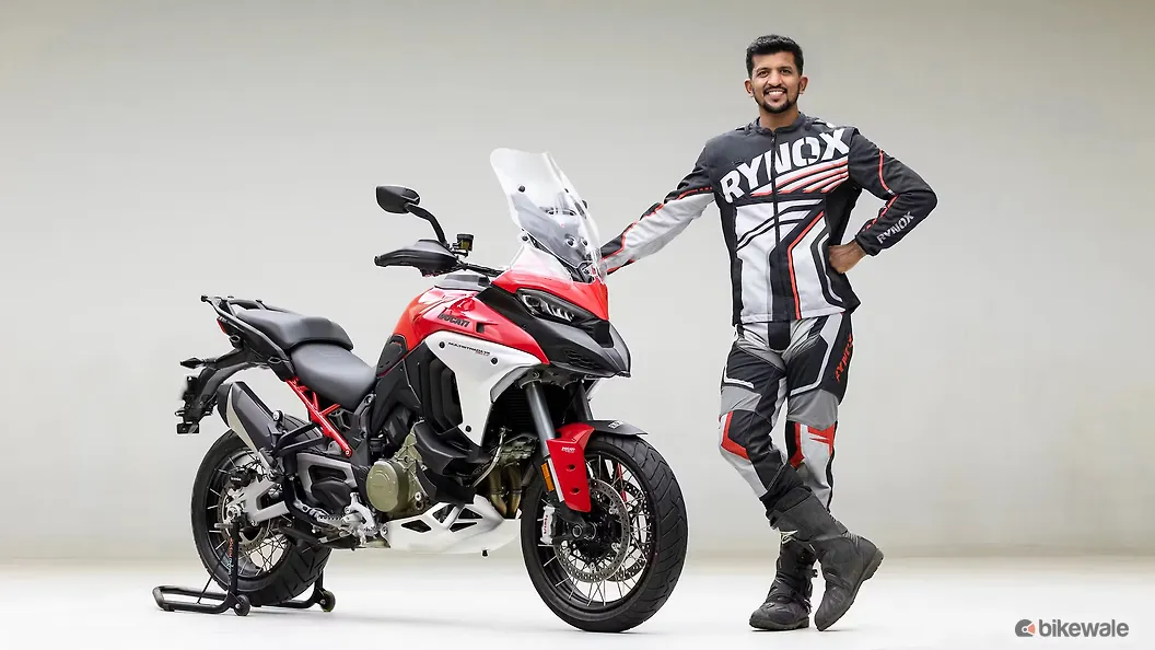 Ducati Multistrada V4 Right Side View Image – BikeWale