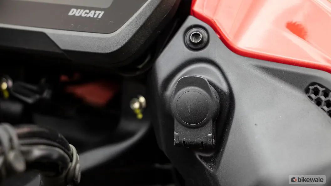 Ducati Multistrada V4 Keyless Ignition Switch Image – BikeWale