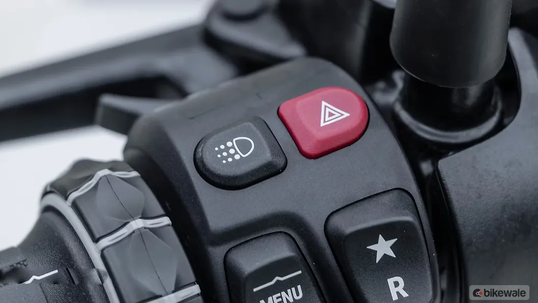 BMW CE 04 Hazard Warning Lights Switch Image – BikeWale