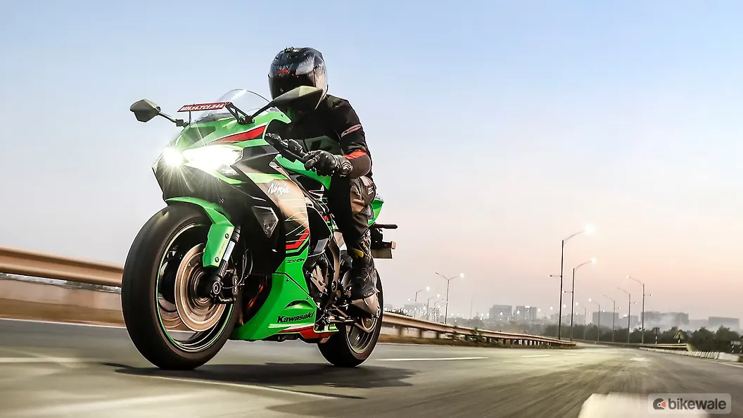 Kawasaki Ninja ZX-6R Left Rear Three Quarter Image – BikeWale