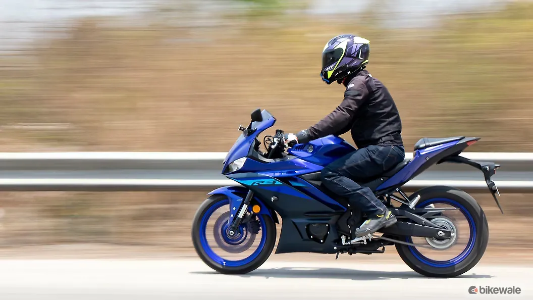 Yamaha R3 Left Side View Image – BikeWale