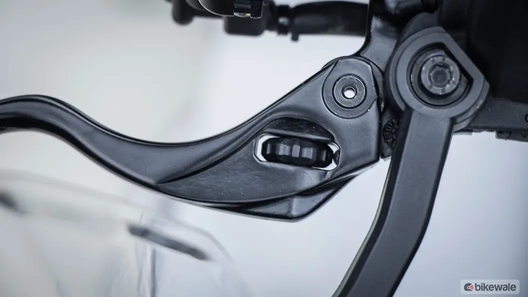 Ducati DesertX Front Brake Lever Adjuster Image – BikeWale