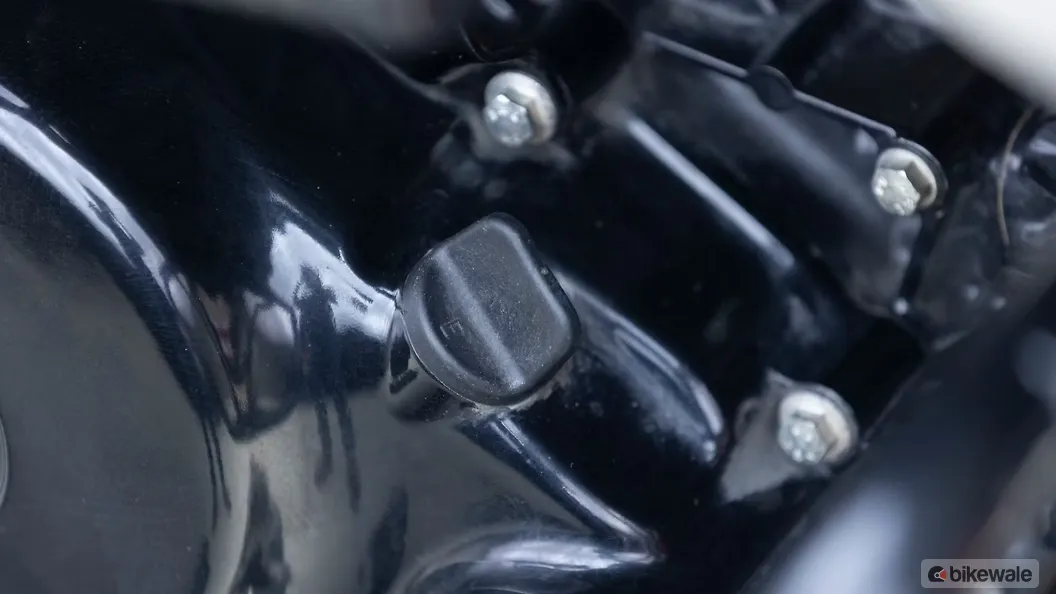 Bajaj Freedom Oil Cap/Dipstick Image – BikeWale