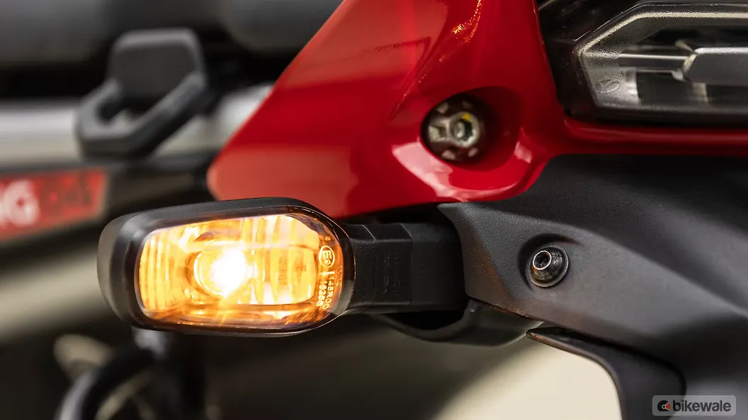 Bajaj Freedom Rear Turn Indicators Image – BikeWale