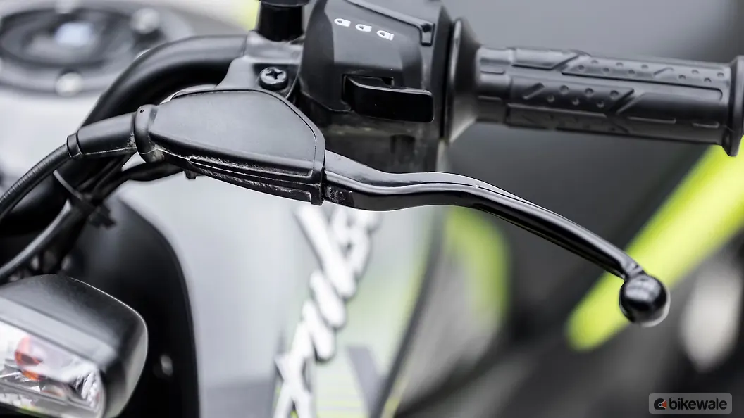 Bajaj Pulsar N125 Gear Shift Lever Image – BikeWale