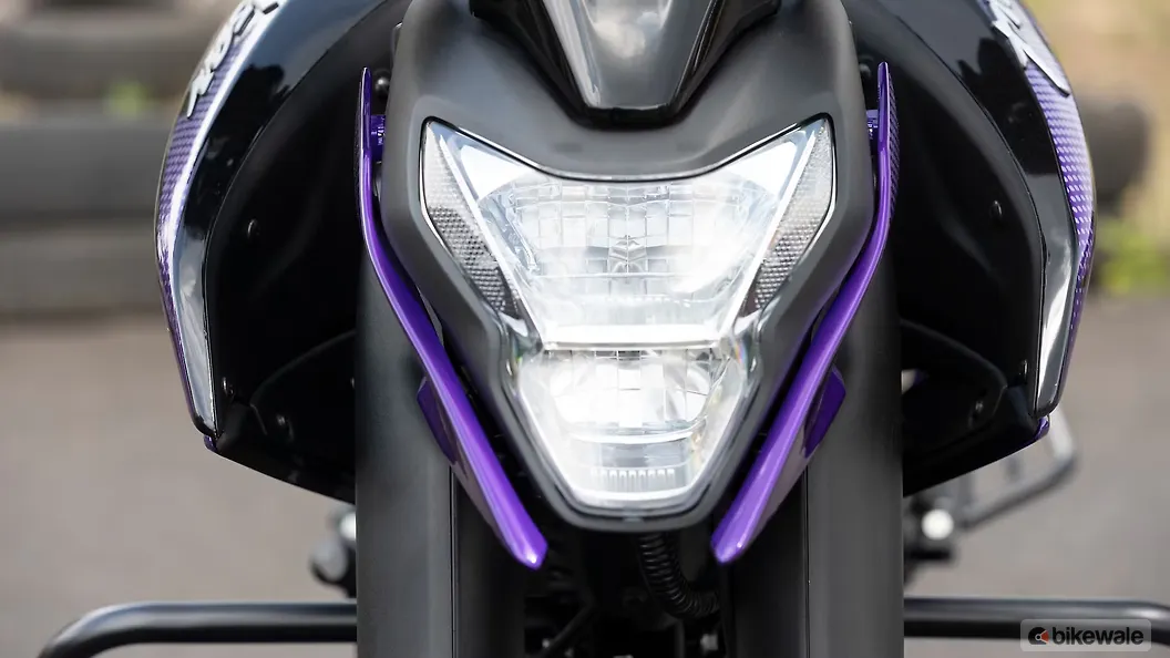 Bajaj Pulsar N125 Front Turn Indicators Image – BikeWale