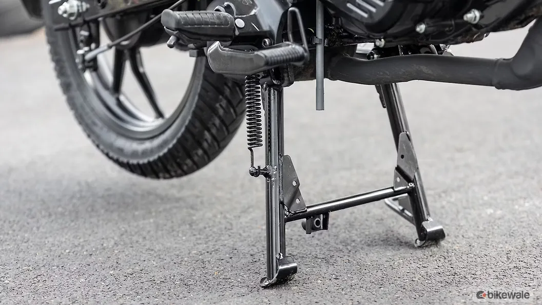 Bajaj Pulsar N125 Side Stand Image – BikeWale