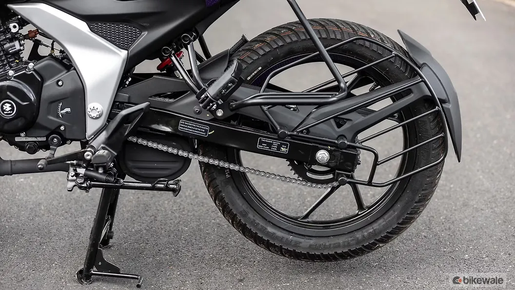 Bajaj Pulsar N125 Rear Wheel Image – BikeWale