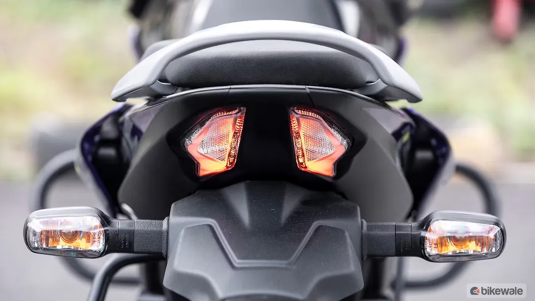 Bajaj Pulsar N125 Tail Light Image – BikeWale
