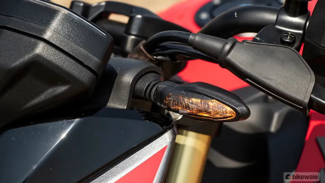 Bajaj Pulsar N250 Head Light Image – BikeWale