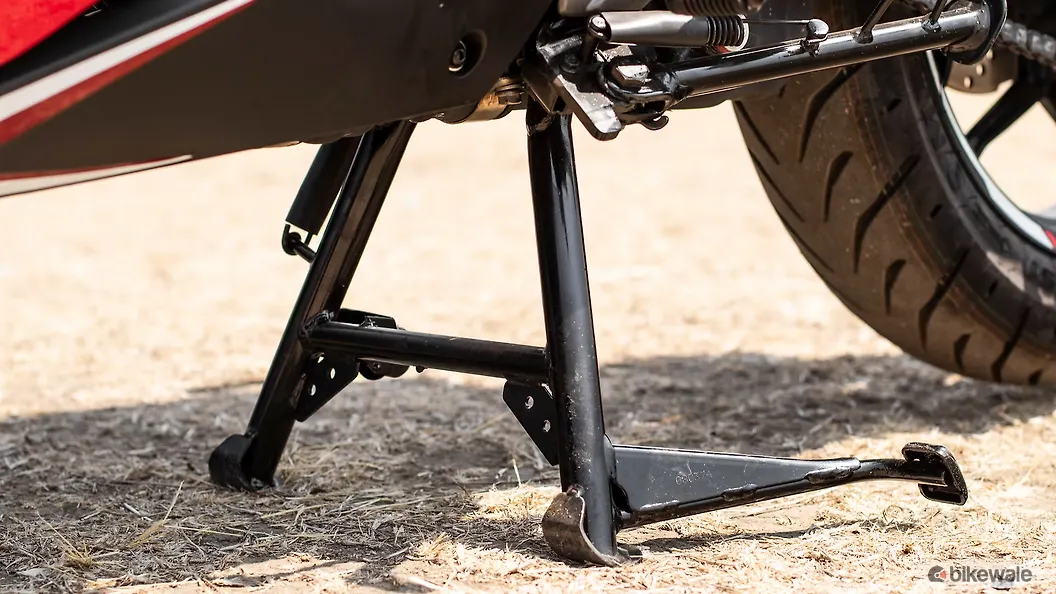 Bajaj Pulsar N250 Side Stand Image – BikeWale