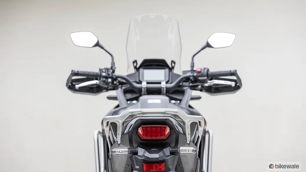 Honda Transalp XL750 [2024] Handle Bar Image – BikeWale