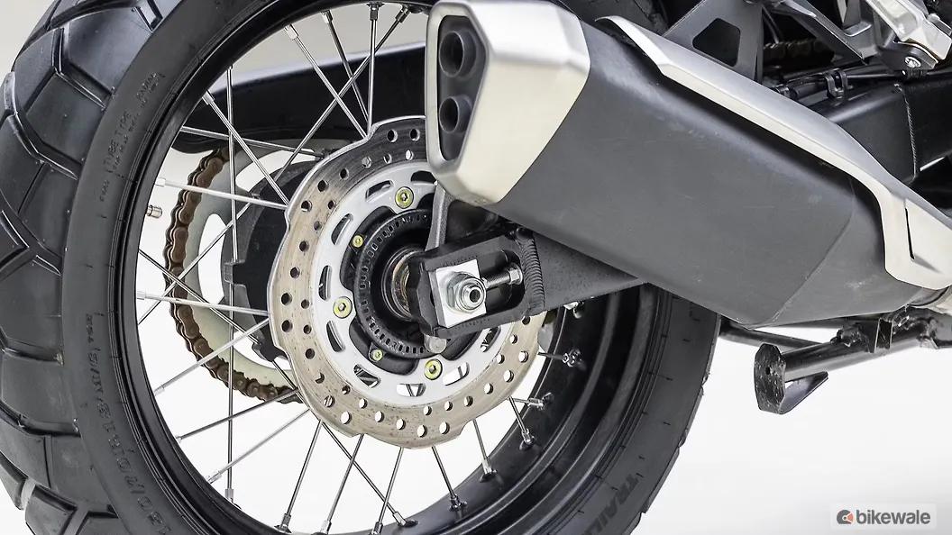 Honda Transalp XL750 [2024] Rear Brake Lever Assembly Image – BikeWale