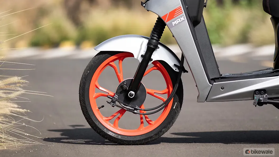 BGauss RUV 350 Front Alloy Wheel Image – BikeWale