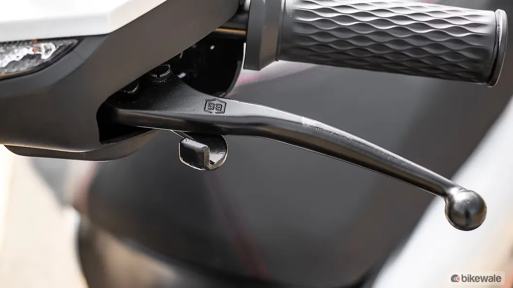 BGauss BG RUV 350 Front Brake Lever Image – BikeWale