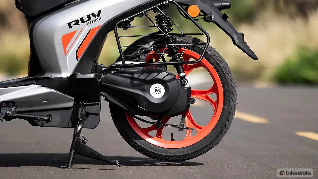 BGauss BG RUV 350 Right Side Body Panel Image – BikeWale