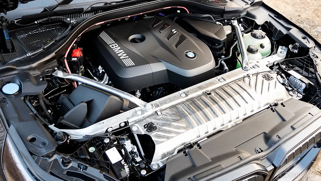 X3 Engine Shot Image, X3 Photos in India - CarWale