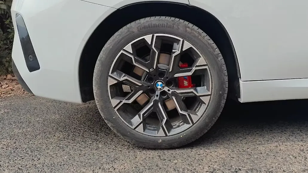 X3 Wheel Image, X3 Photos in India - CarWale