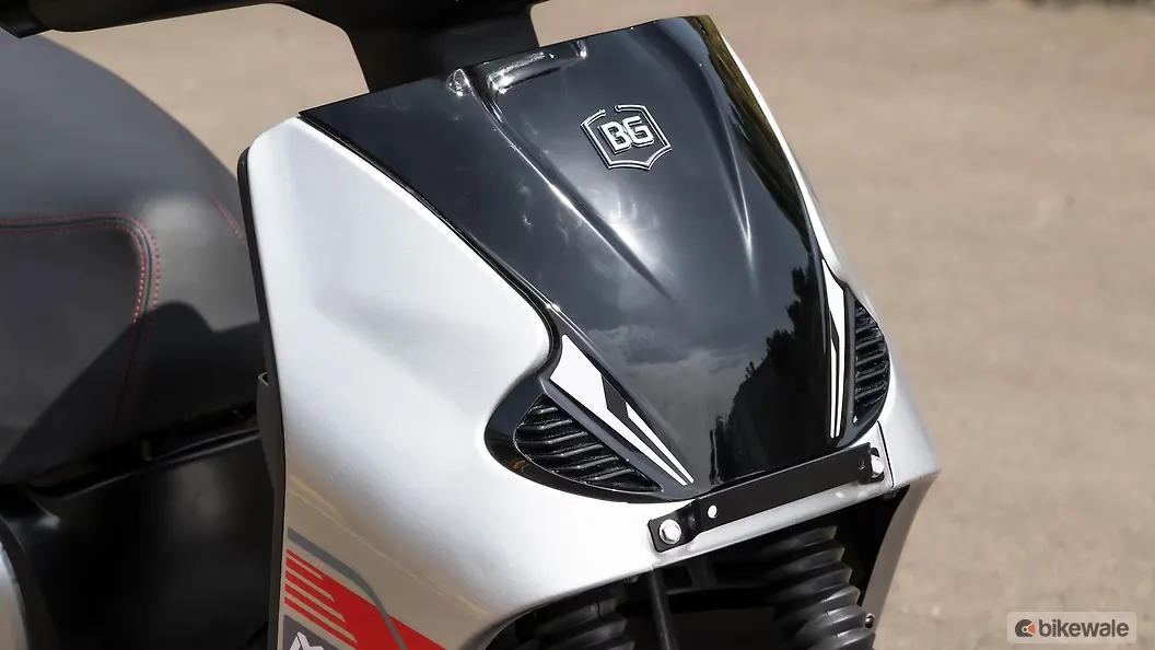 BGauss BG RUV 350 Front Panel Decal Image – BikeWale