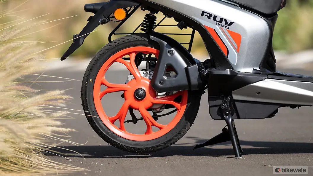 BGauss RUV 350 Front Suspension Image – BikeWale