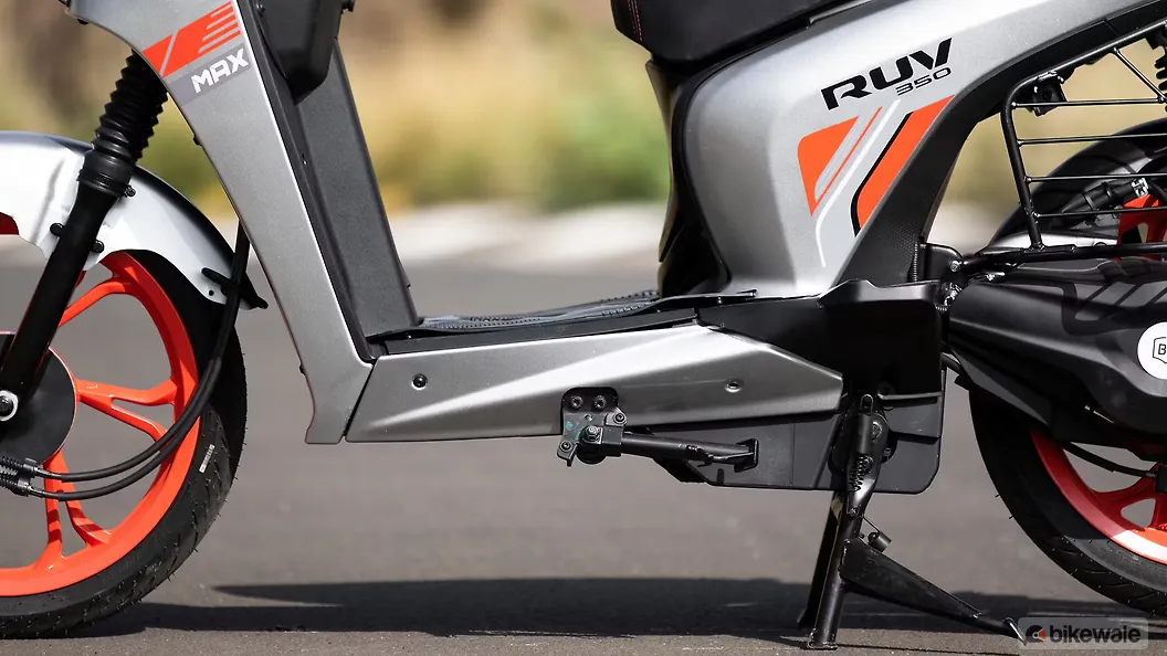 BGauss BG RUV 350 Left Side View Image – BikeWale