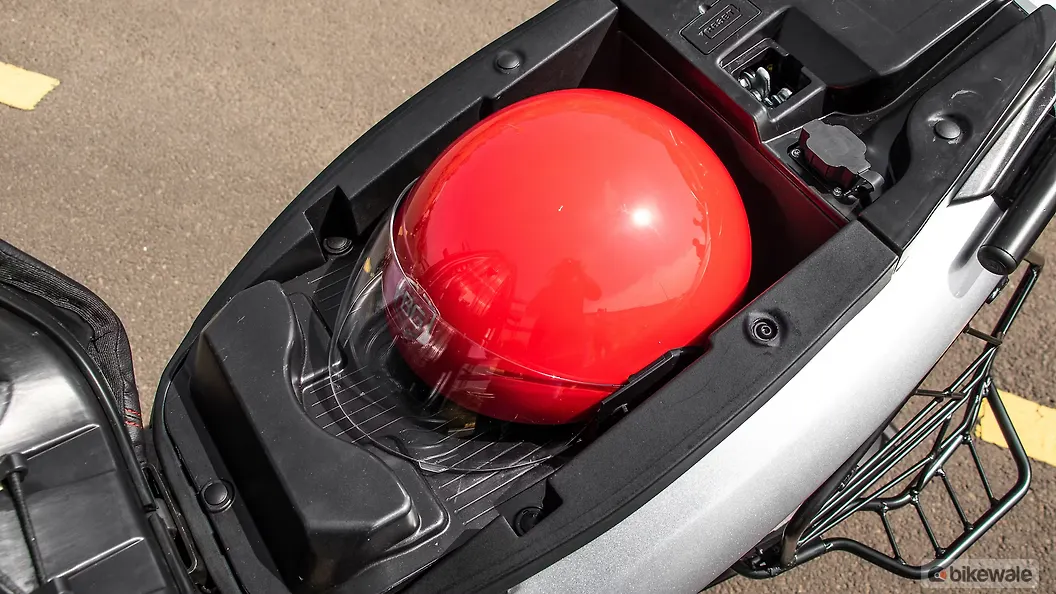 BGauss BG RUV 350 Underseat Storage Image – BikeWale