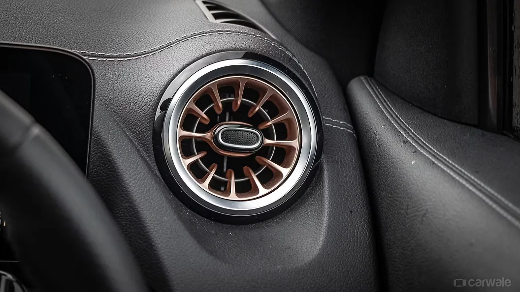 EQA Right Steering Mounted Controls Image, EQA Photos in India - CarWale