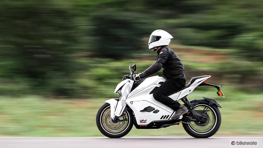 Ultraviolette F77 Mach 2 Left Rear Three Quarter Image – BikeWale