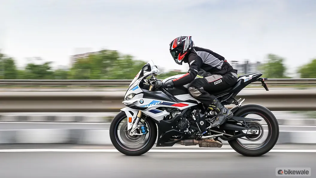 BMW S 1000 RR Right Side View Image – BikeWale