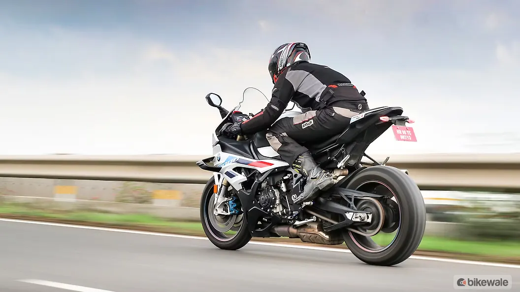 BMW S 1000 RR Right Side View Image – BikeWale