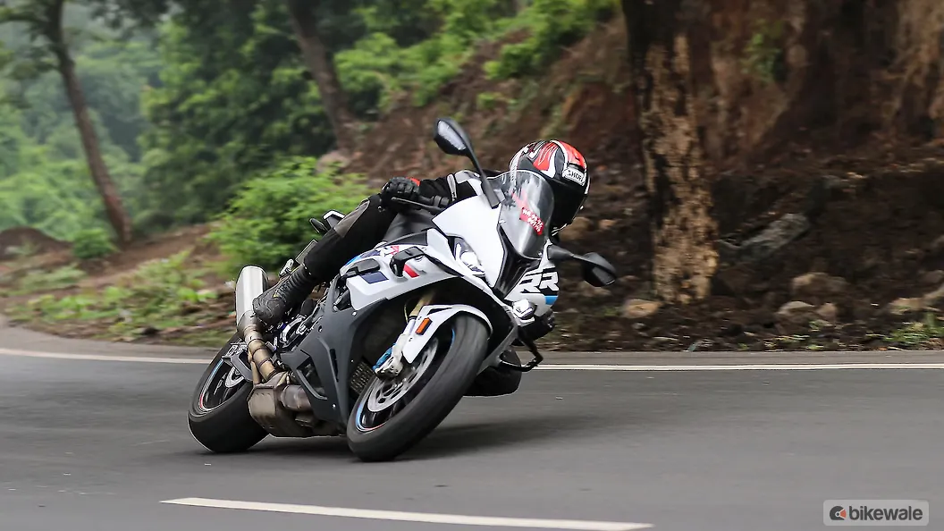 BMW S 1000 RR [2022-2024] Right Side View Image – BikeWale