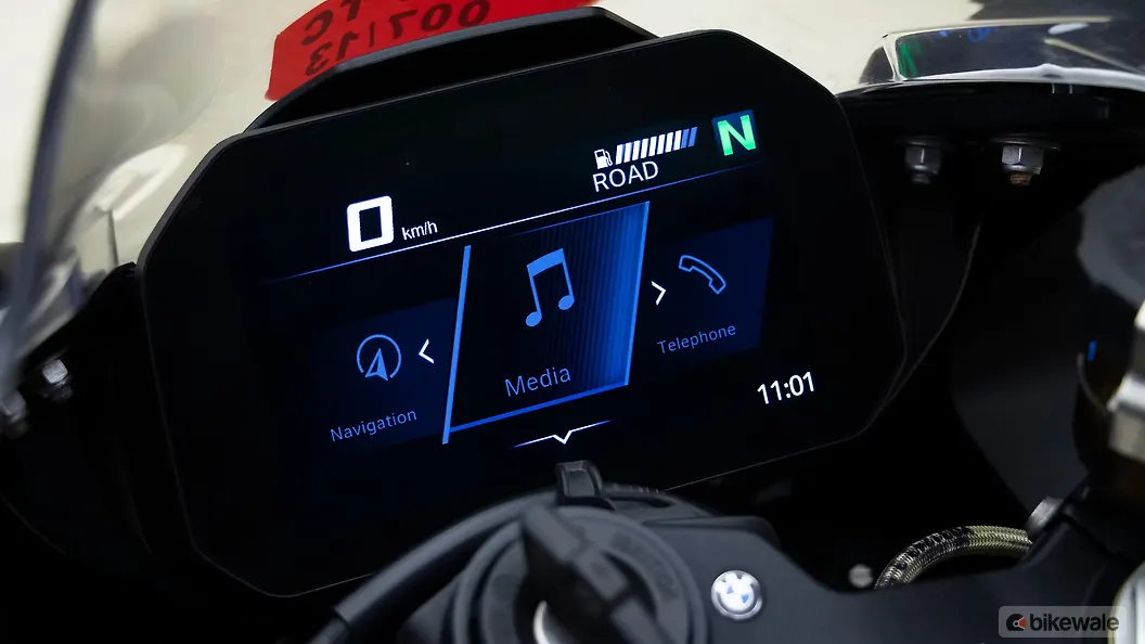 BMW S 1000 RR TFT / Instrument Cluster Image – BikeWale