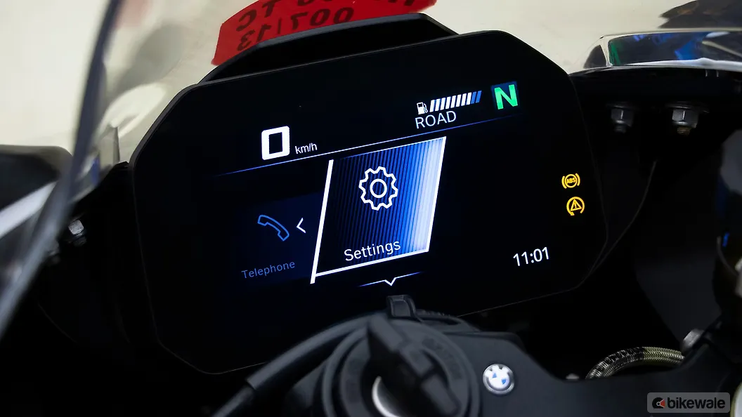 BMW S 1000 RR TFT / Instrument Cluster Image – BikeWale