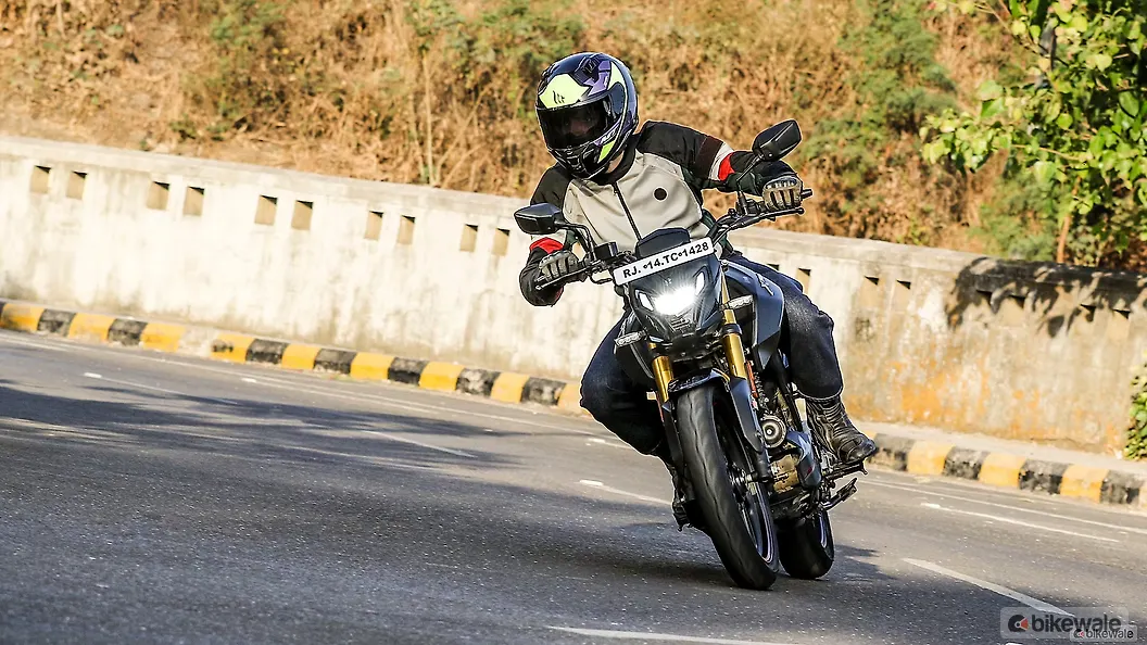 Hero Xtreme 160R 4V Front View Image – BikeWale