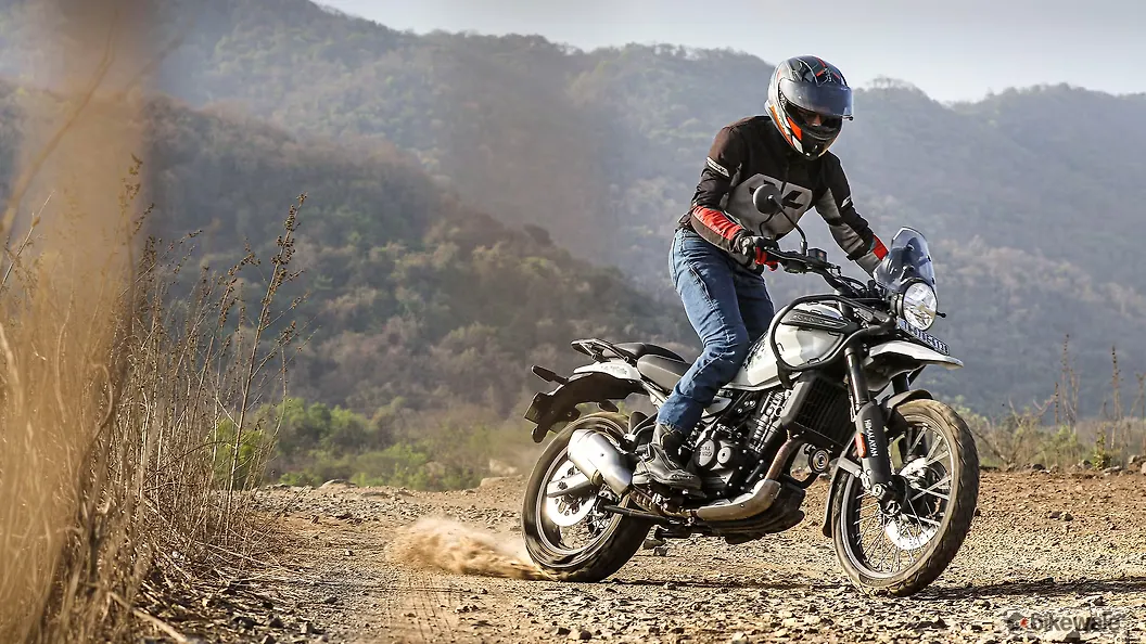 Royal Enfield Himalayan 450 Right Side View Image – BikeWale