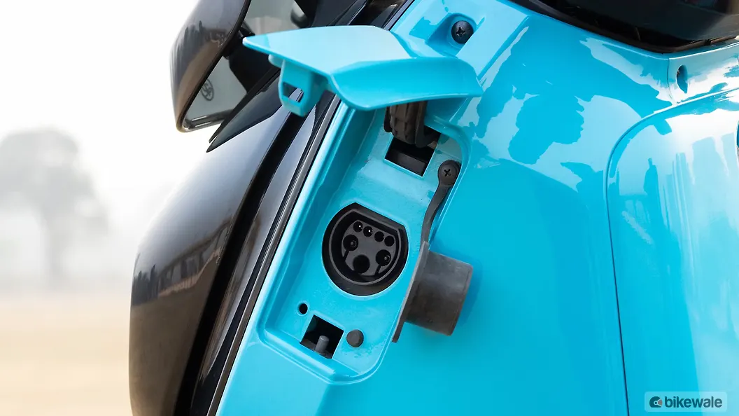 River Indie Electric Bike Charging Input Plug Image – BikeWale