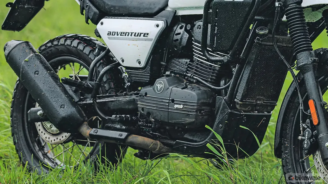 Yezdi Adventure Fuel Tank Image – BikeWale