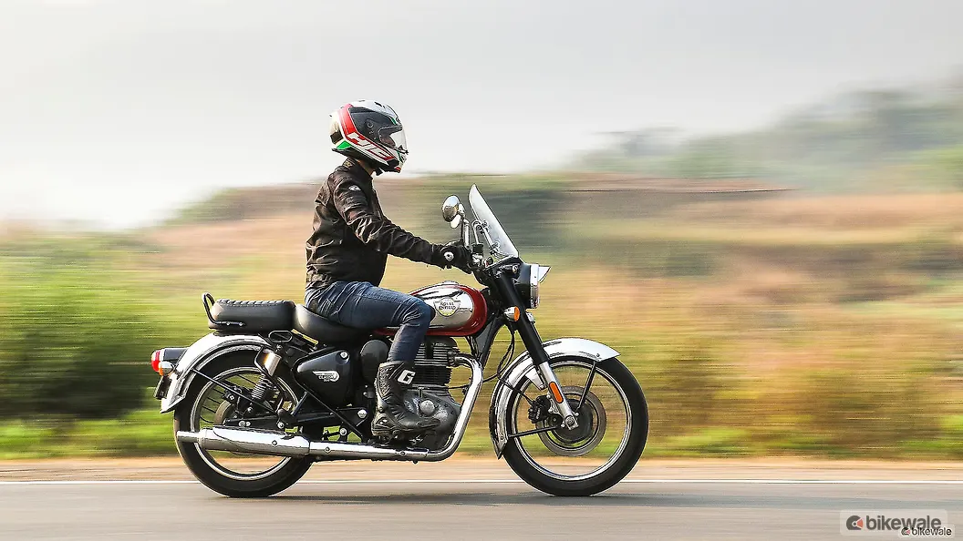 Royal Enfield Classic 350 Right Front Three Quarter Image – BikeWale