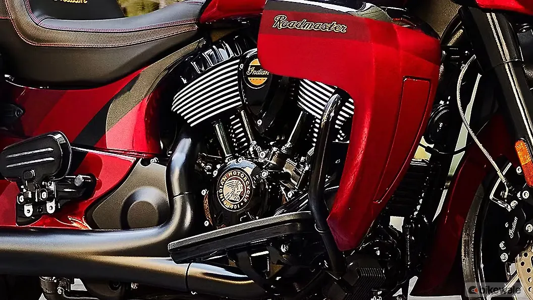 Indian Roadmaster Elite Engine From Right Image – BikeWale