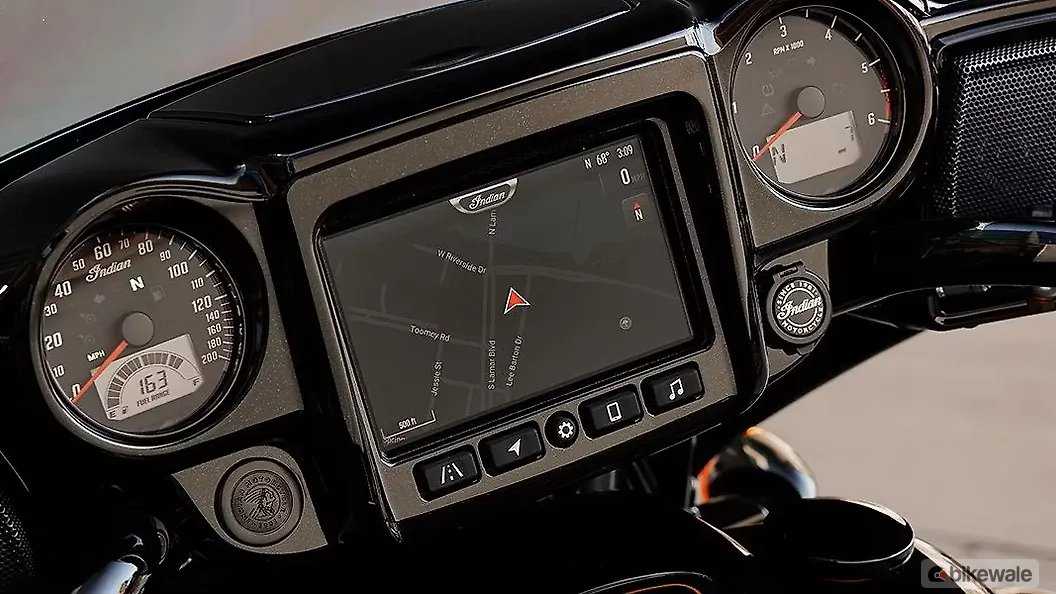 Indian Roadmaster Elite Instrument Cluster Image – BikeWale