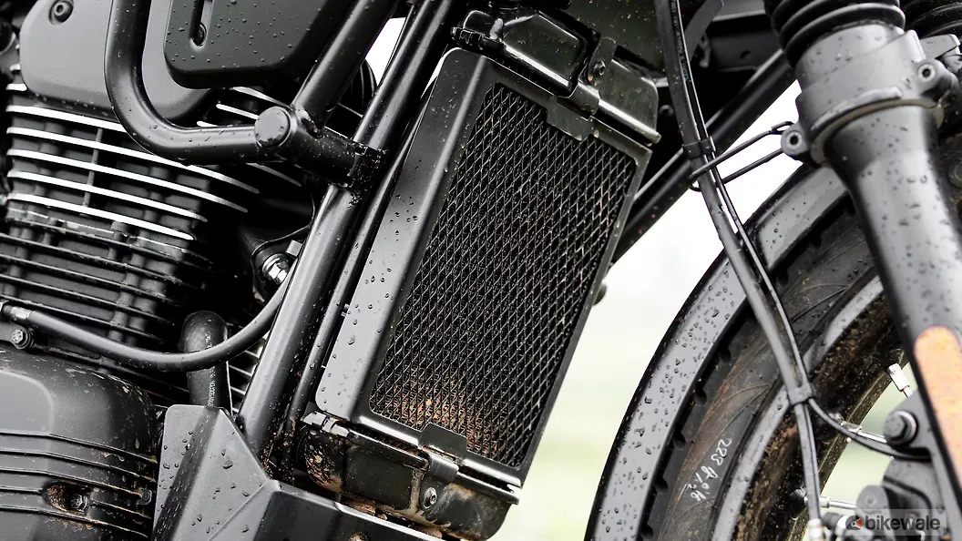 Yezdi Adventure Hand Guards Image – BikeWale