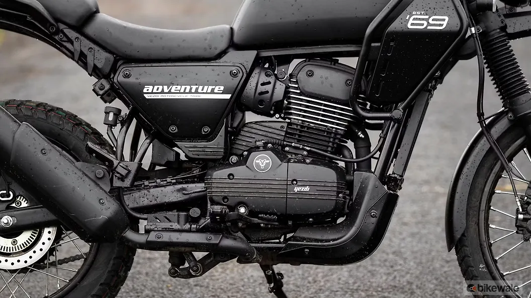 Yezdi Adventure Fuel Tank Image – BikeWale