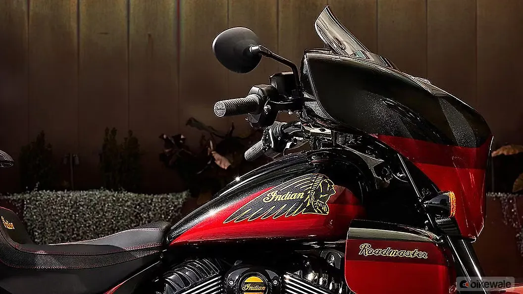 Indian Roadmaster Elite Fuel Tank Image – BikeWale