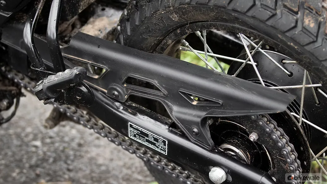 Yezdi Adventure [2024] Chain Cover Image – BikeWale