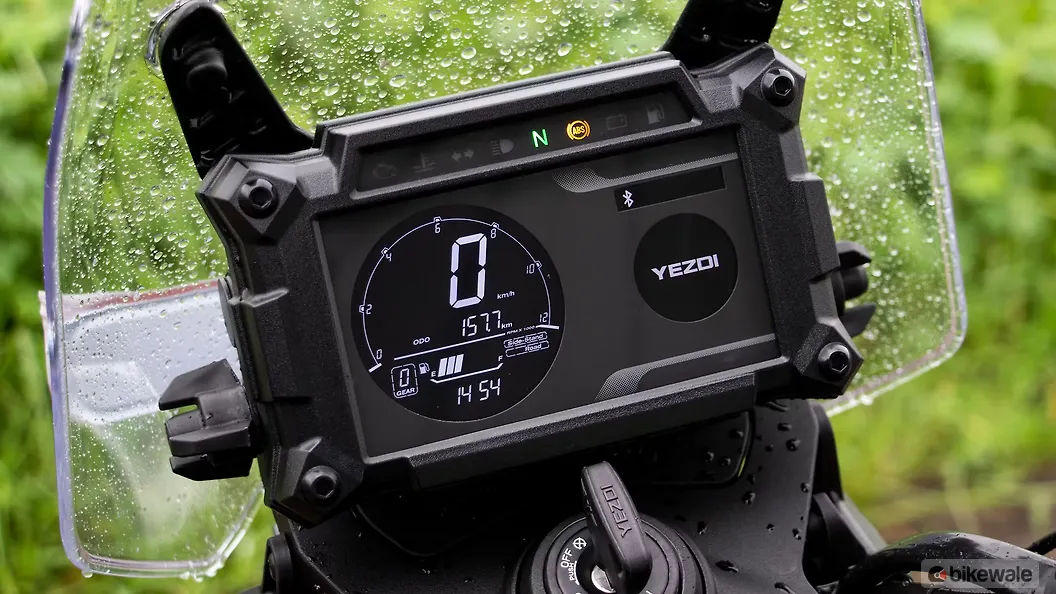 Yezdi Adventure Front View Image – BikeWale