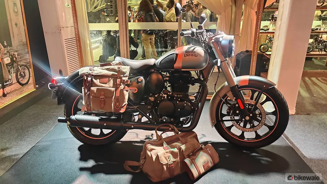 Royal Enfield Classic 350 Right Front Three Quarter Image – BikeWale